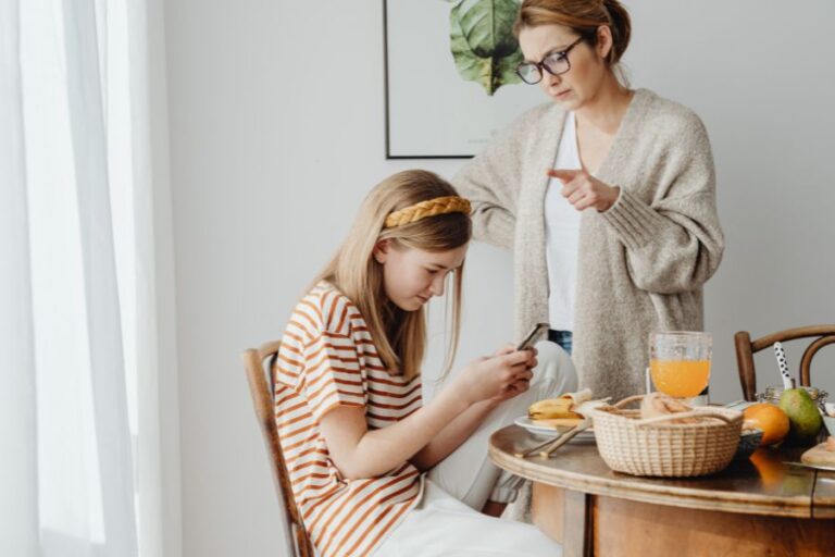 Understanding the Risks of a Negative Digital Footprint for Teens ...